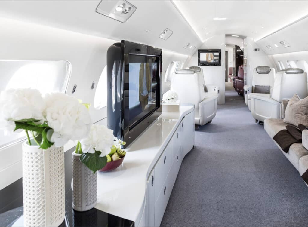 Embraer Lineage 1000 » MIRA Aviation Aircraft