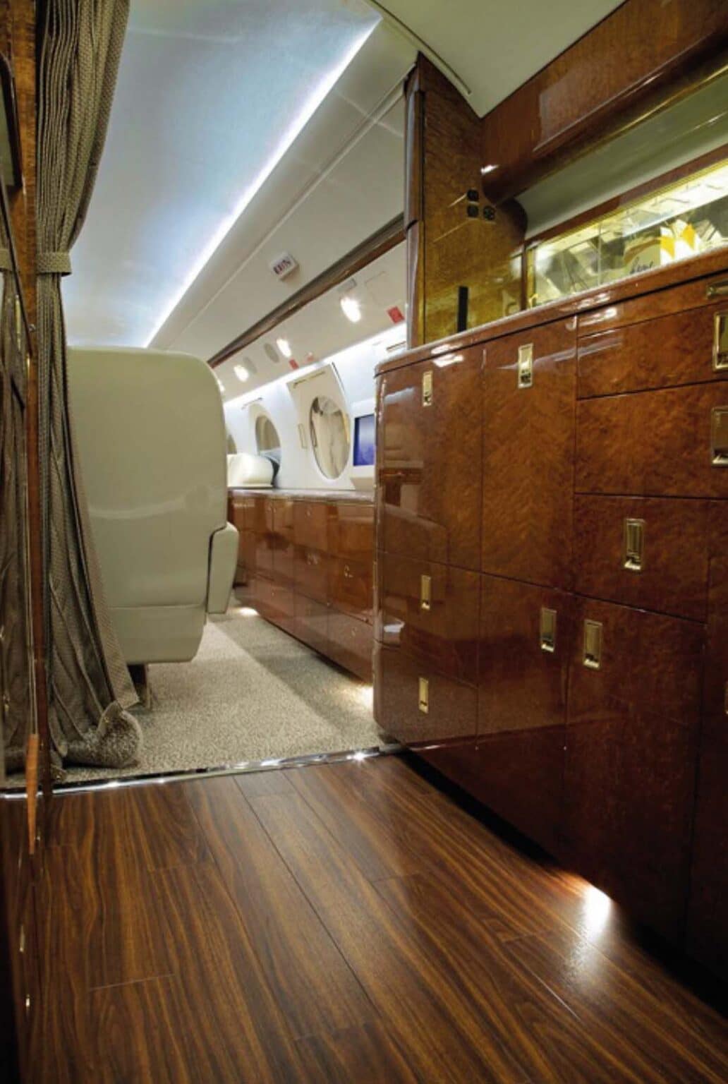 Gulfstream G400 » MIRA Aviation Aircraft
