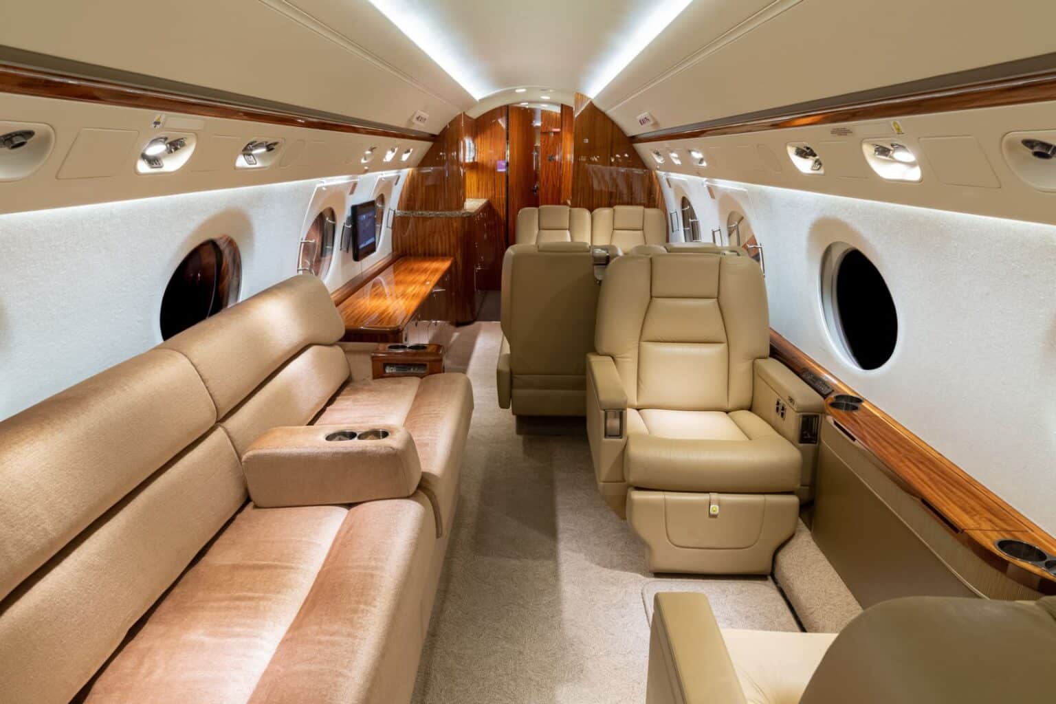 Gulfstream G550 » MIRA Aviation Aircraft